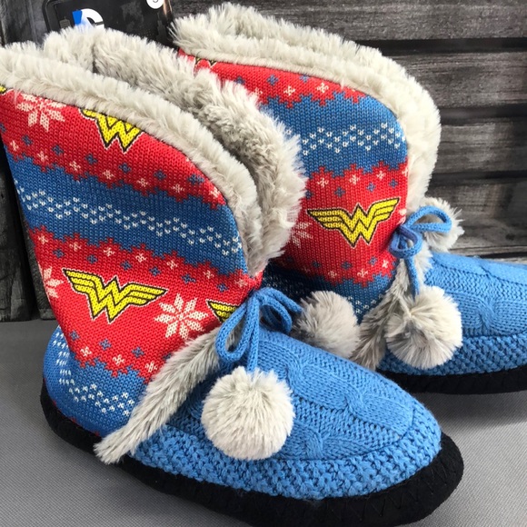 DC Comics | Shoes | Sale Wonder Woman Slippers | Poshmark